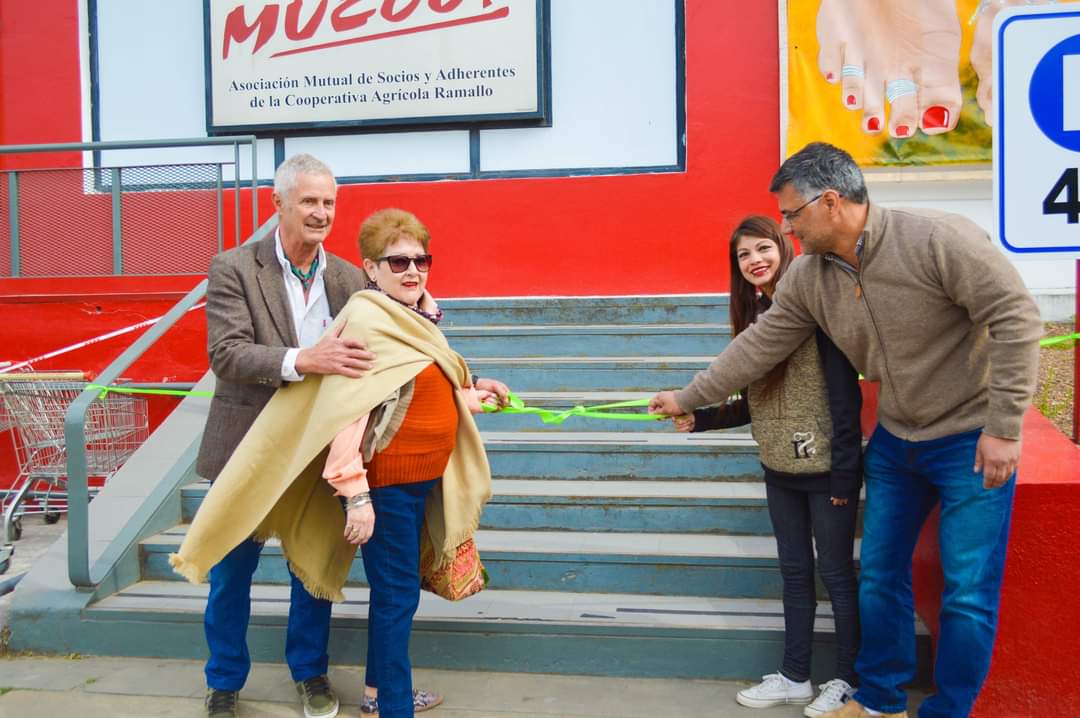 Primera etapa de la muestra itinerante ArteAR 2022 - La Voz de Ramallo
